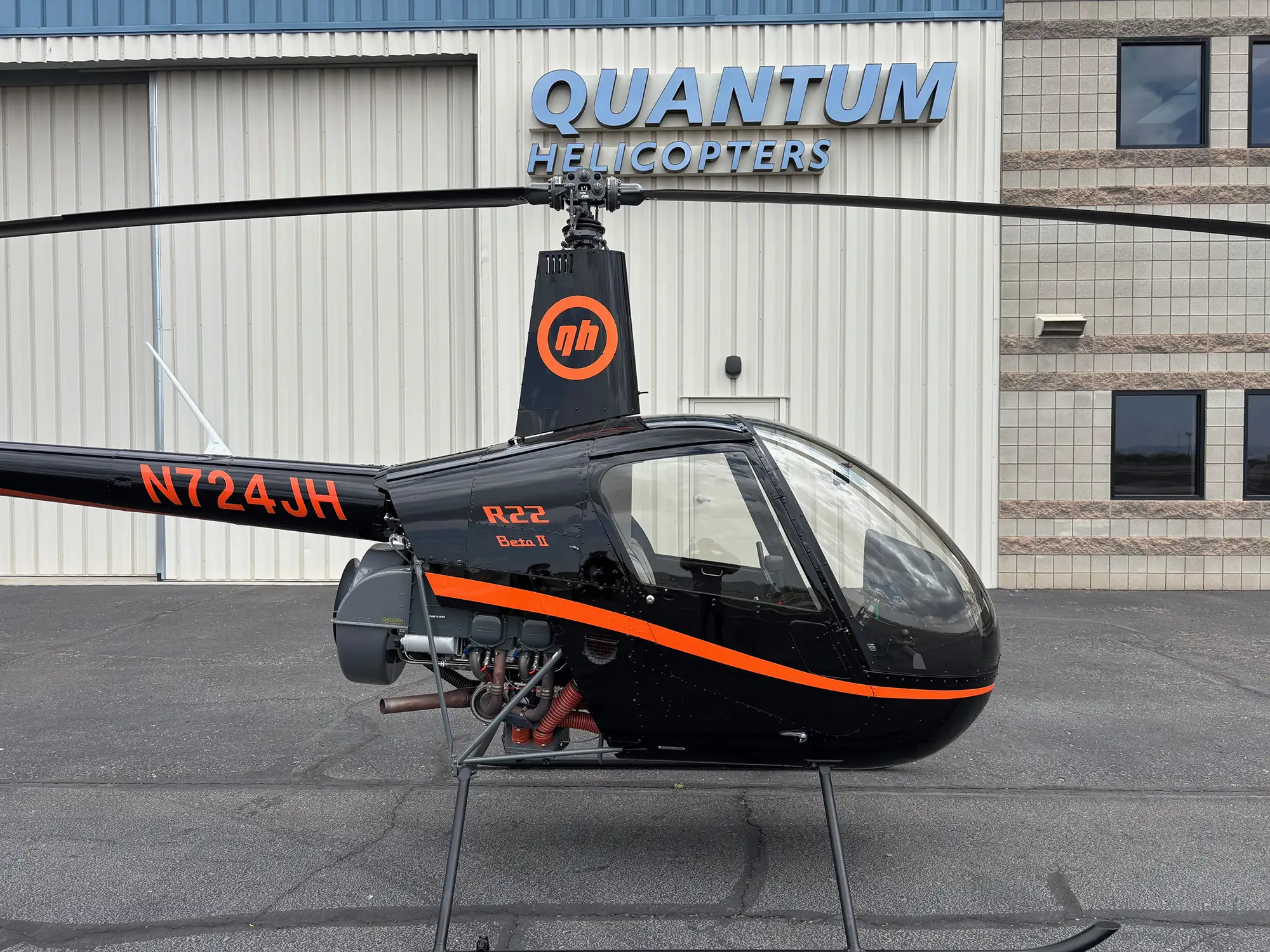 2025 Robinson R22 BETA II - Quantum Helicopters